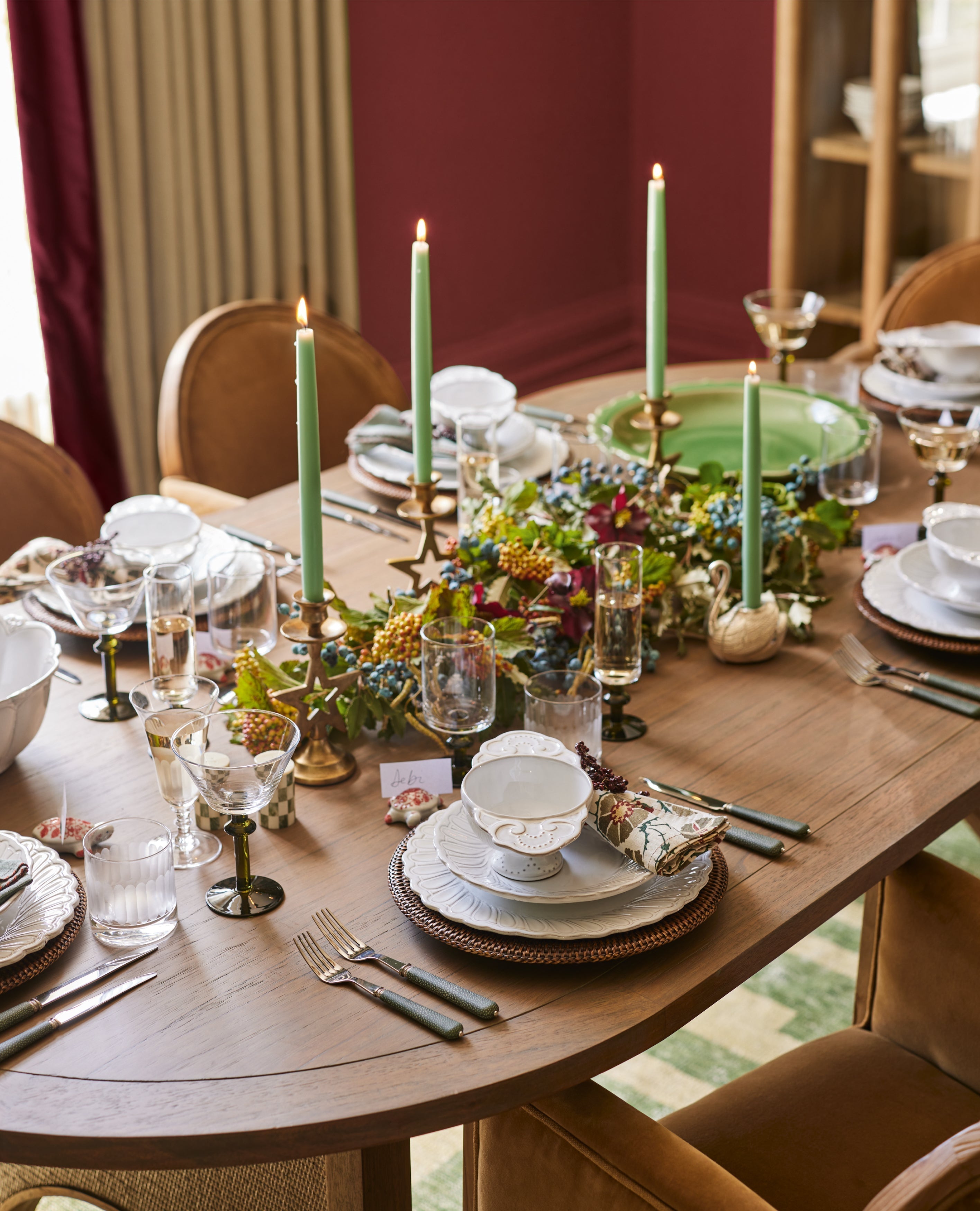 A Guide to Styling Your Christmas Table | OKA
